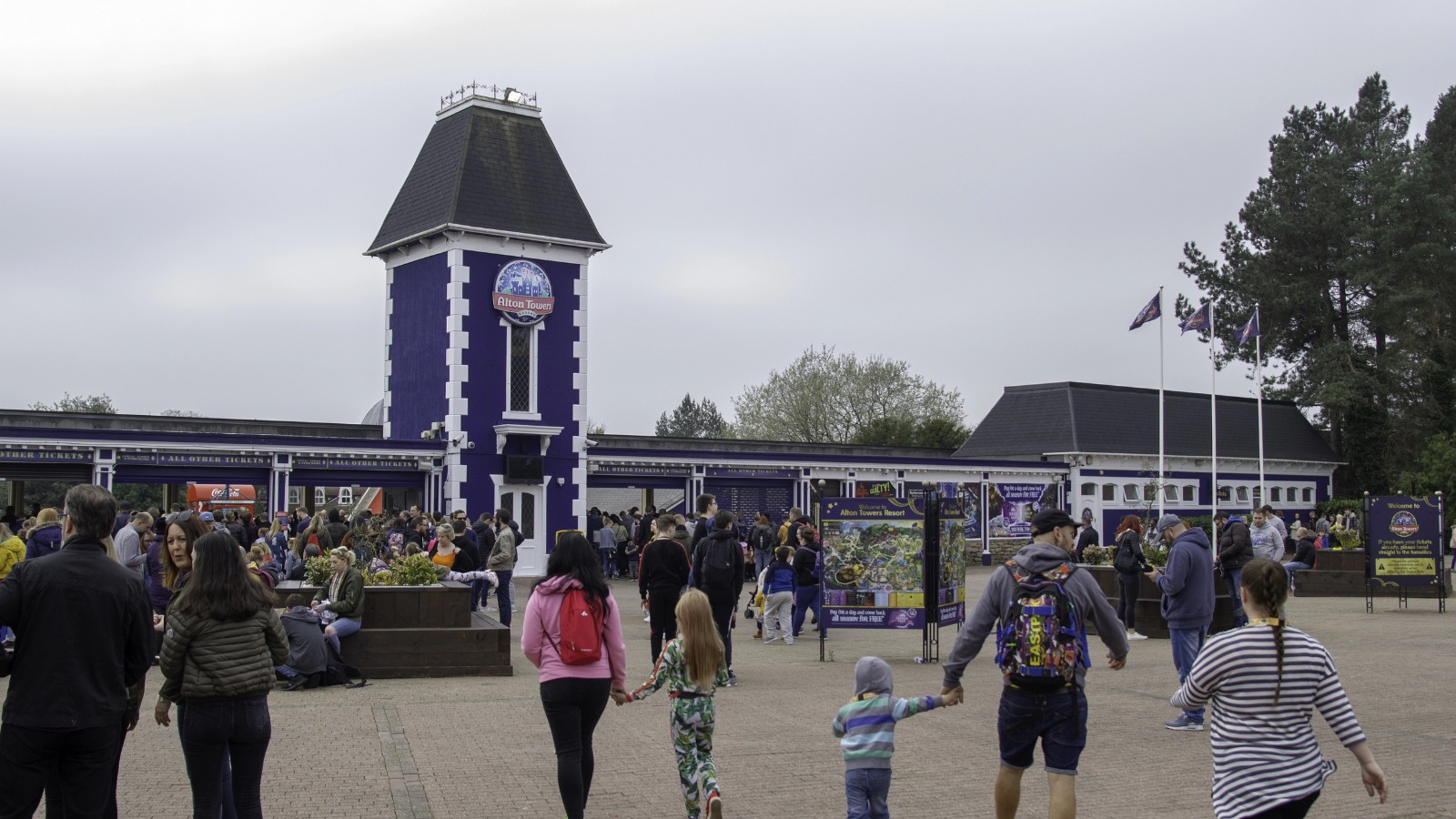 Alton Towers Tickets & Guide 2025 – Rides, Tips & Info