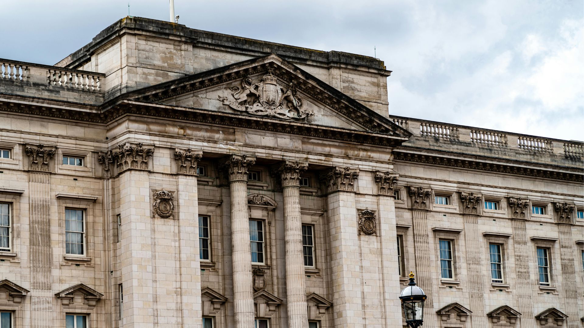 Buckingham Palace London | All About Its Architecture