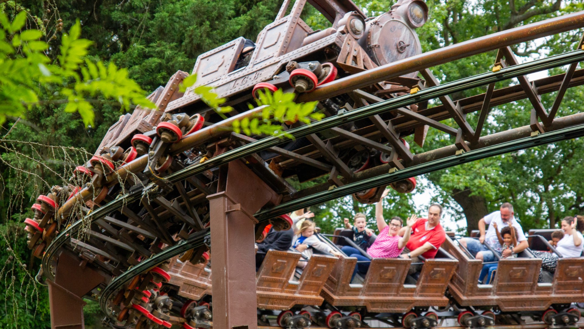 Chessington World of Adventures – Tickets, Rides & Map 2026