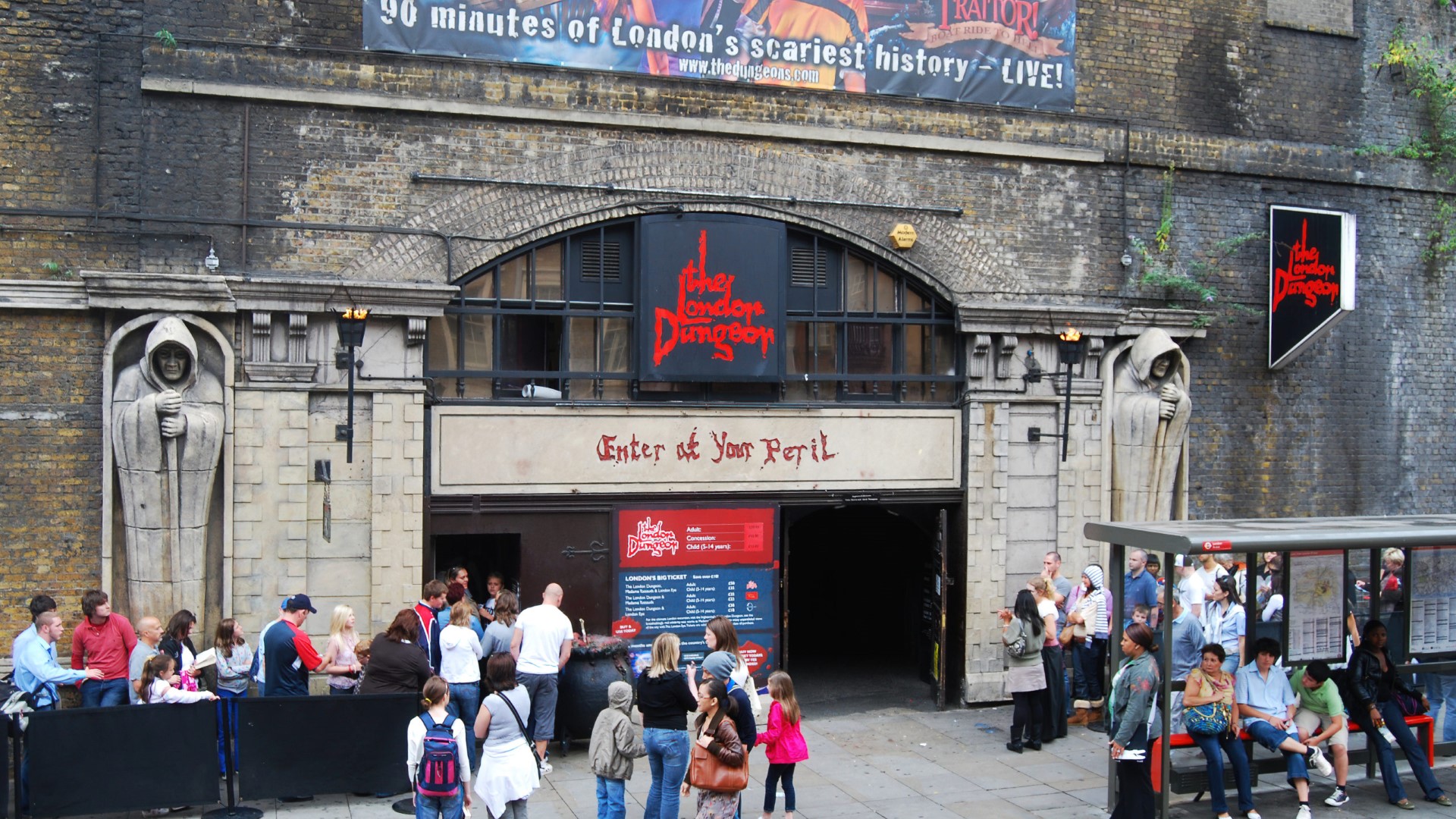 London Dungeon Guide 2025 | Tickets, Rides & Visitor Info